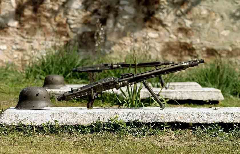 Η εκτέλεση των 200 από τους Ναζί στην Καισαριανή, τη ματωμένη ...