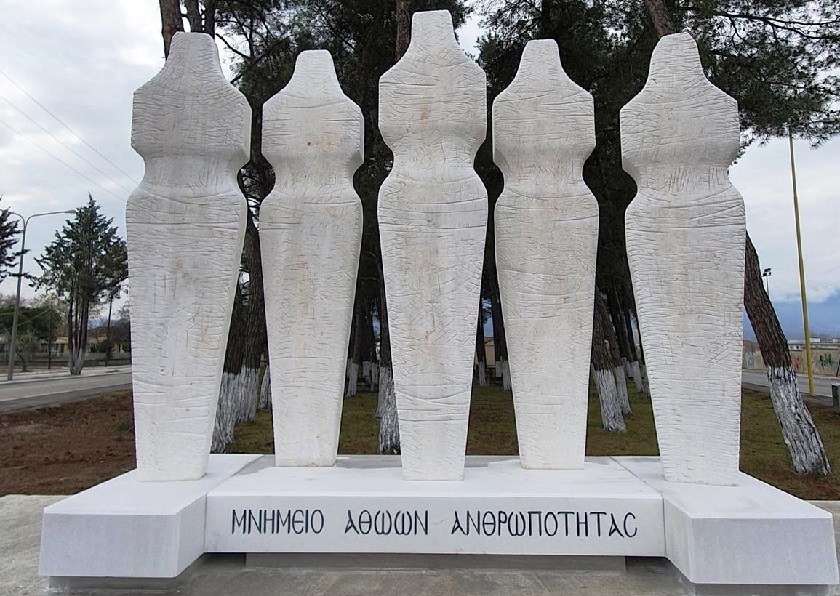 Γλυπτό για τη Γενοκτονία διά χειρός Οδυσσέα Τοσουνίδη, στην Προσοτσάνη ...