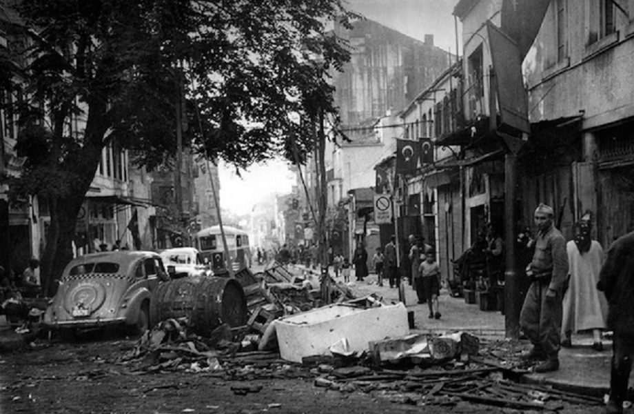 Δημήτρης Καλούμενος: Ο φωτογράφος των Σεπτεμβριανών διηγείται τι συνέβη ...
