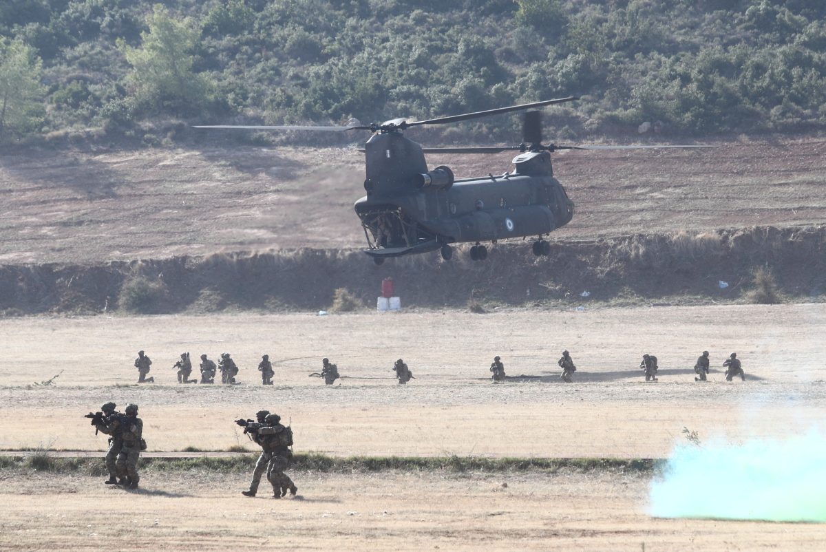 Εντυπωσιακές εικόνες από την στρατιωτική άσκηση «Balkan Shield 2022 ...