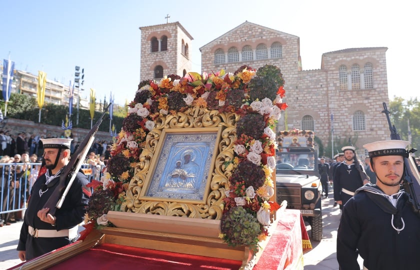 Με κατάνυξη η λιτανεία του Αγίου Δημητρίου και της εικόνας της Παναγίας ...